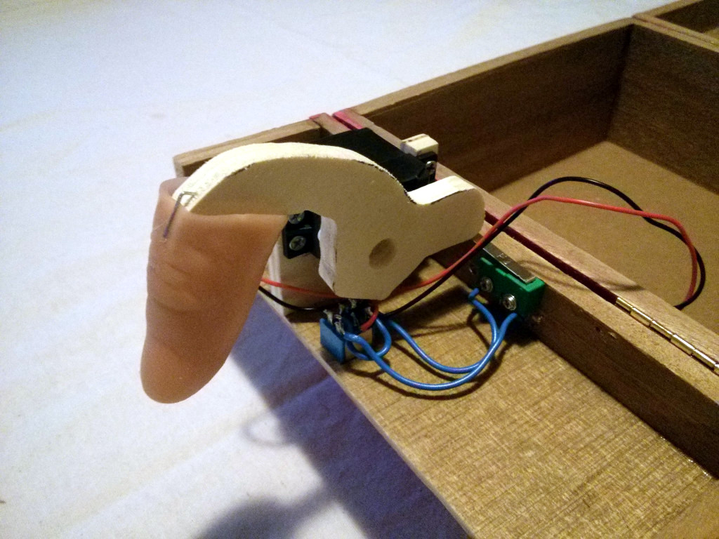 useless machine – Die Schatenseite